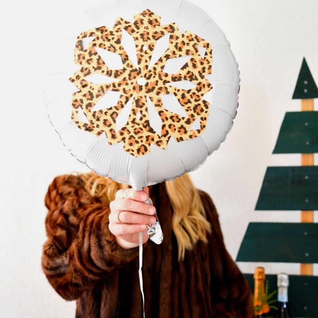 DIY Snowflake Balloons for the Holidays - Cupcakes and Cutlery