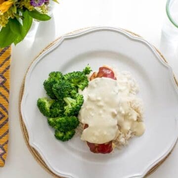 Creamy Chicken Eden Isle Easy Dinner Recipe - Cupcakes and Cutlery