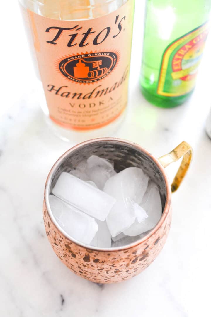 Refreshing Green Moscow Mule Recipe (Green St. Patrick's Day Cocktail ...