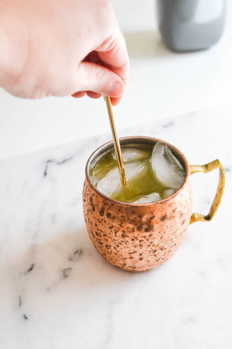 Refreshing Green Moscow Mule Recipe (Green St. Patrick's Day Cocktail ...
