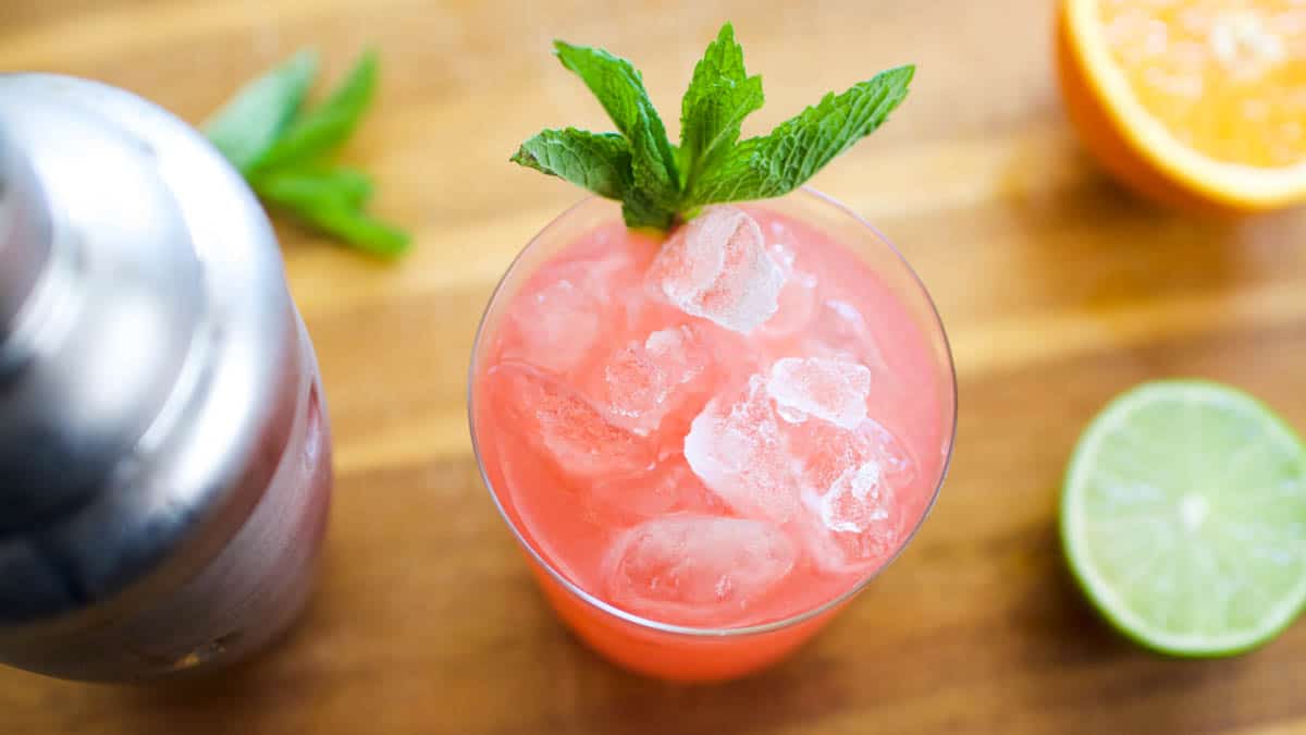Fruit Punch Cocktail Recipe with Vodka - Cupcakes and Cutlery