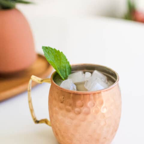 Sweet Pineapple Moscow Mule Recipe - Cupcakes and Cutlery