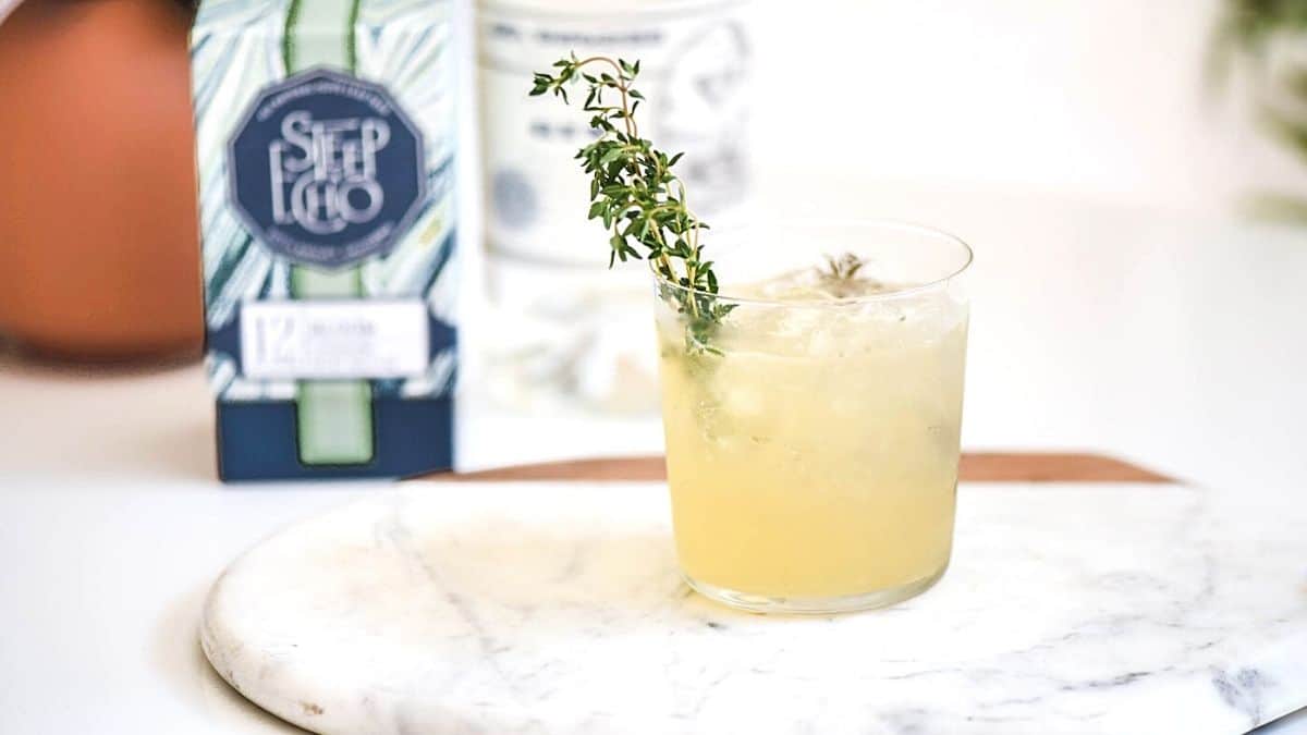 Refreshing Gin and Tea Cocktail Recipe - Cupcakes and Cutlery