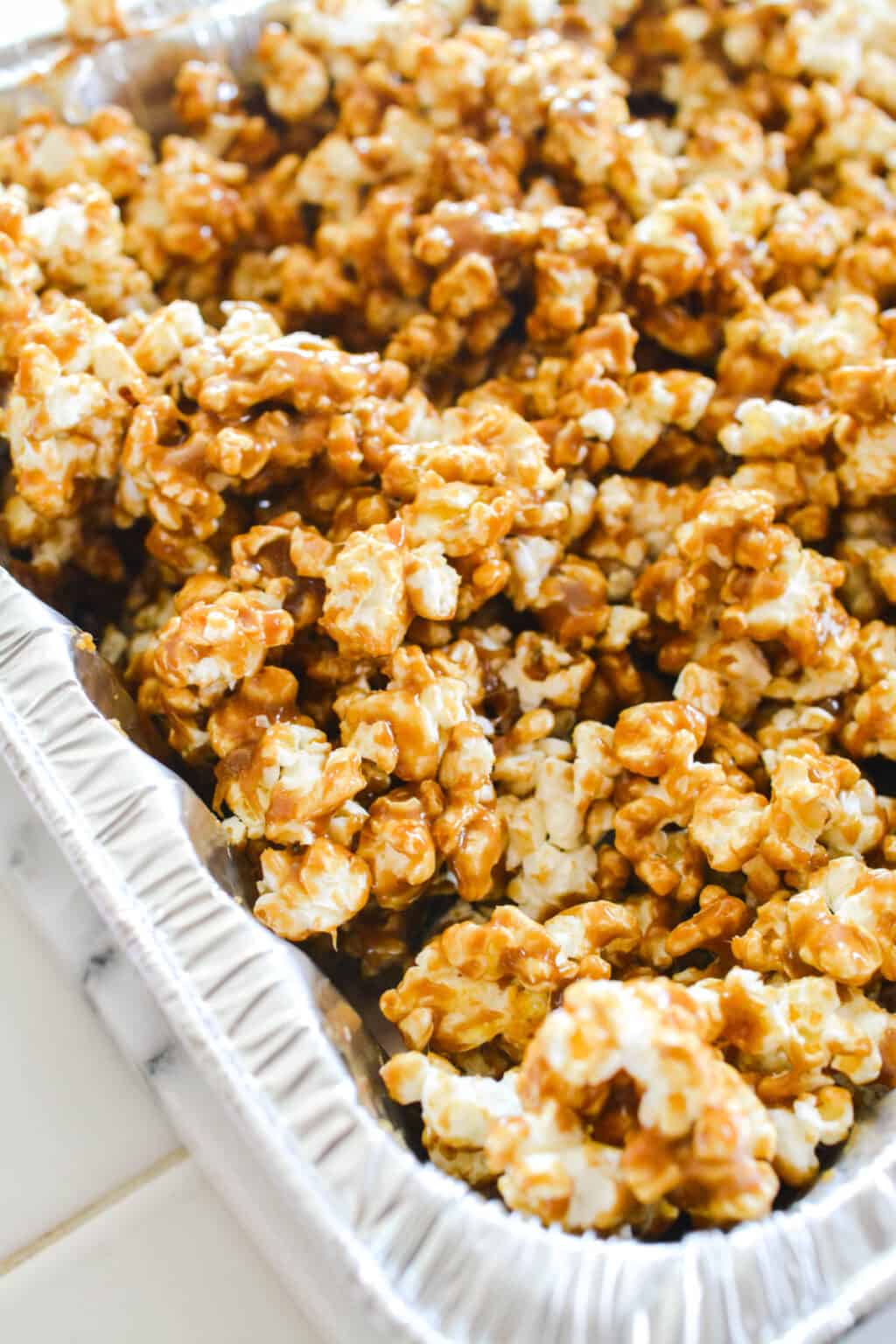 The Best Caramel Corn Recipe (Crunchy Caramel Popcorn) - Cupcakes and ...