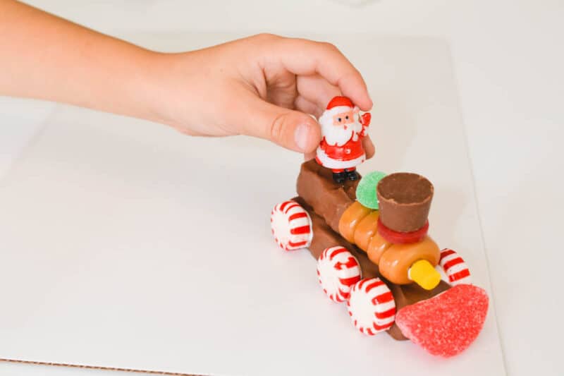 Christmas Candy Bar Train | DIY Candy Trains for the Holidays