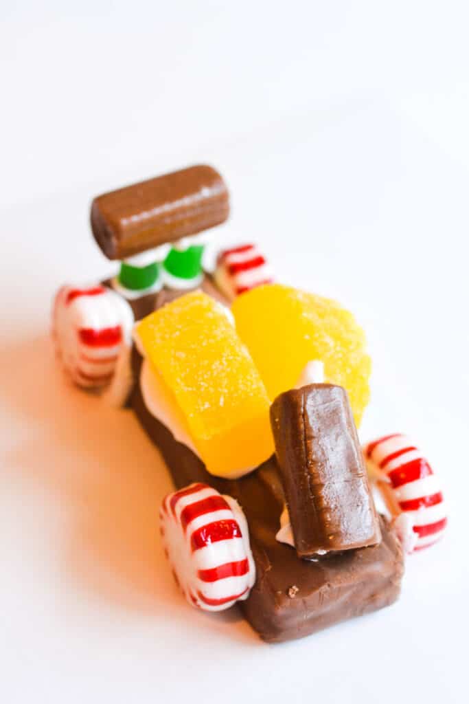 Christmas Candy Bar Train | DIY Candy Trains for the Holidays