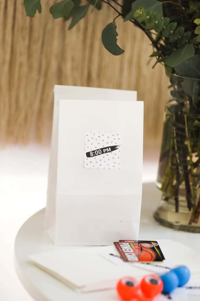 New Year's Eve Countdown Bags for Kids (Surprise Bags) - Cupcakes and ...