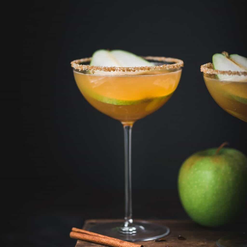 19 Cocktails with Apple Juice - Cupcakes and Cutlery