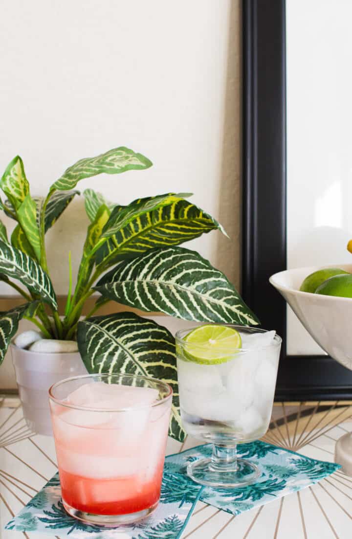 40 Delicious 2 Ingredient Cocktails to Make at Home - Cupcakes and Cutlery