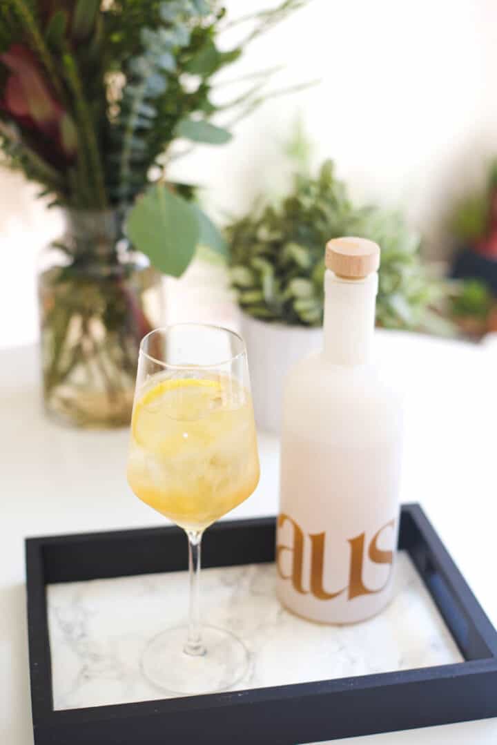 Lemon Lavender Spritz Recipe (Haus Spritz) - Cupcakes and Cutlery