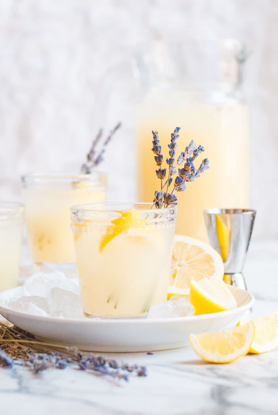 23 Refreshing Lemonade Cocktail Recipes To Make All Summer Long