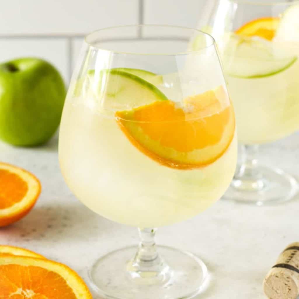 23 Refreshing Lemonade Cocktail Recipes to Make All Summer Long