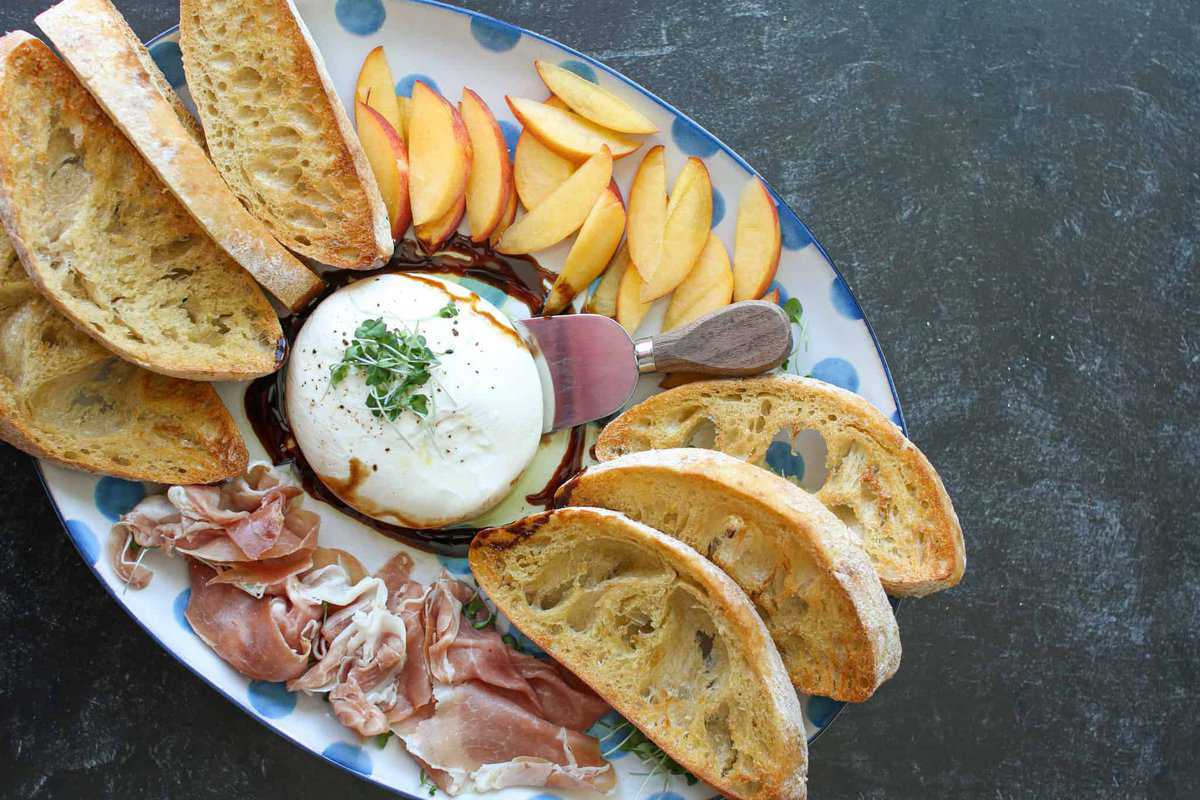 9 Burrata Recipe Ideas for Easy Entertaining - Cupcakes and Cutlery