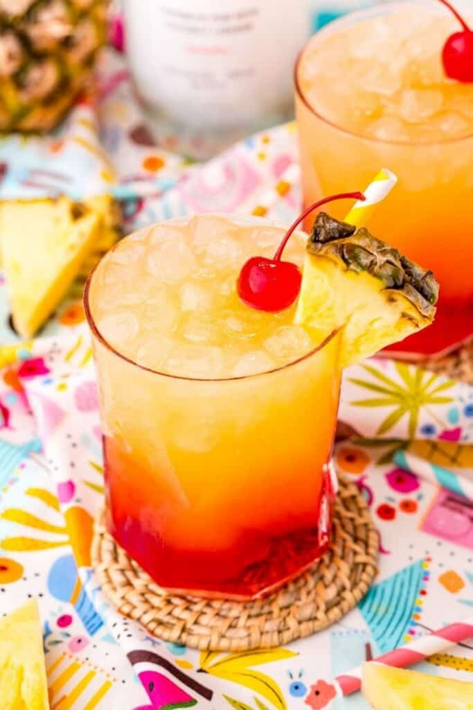 13 Foolproof Malibu Rum Cocktails to Make Your Summer Sizzle - Cupcakes ...