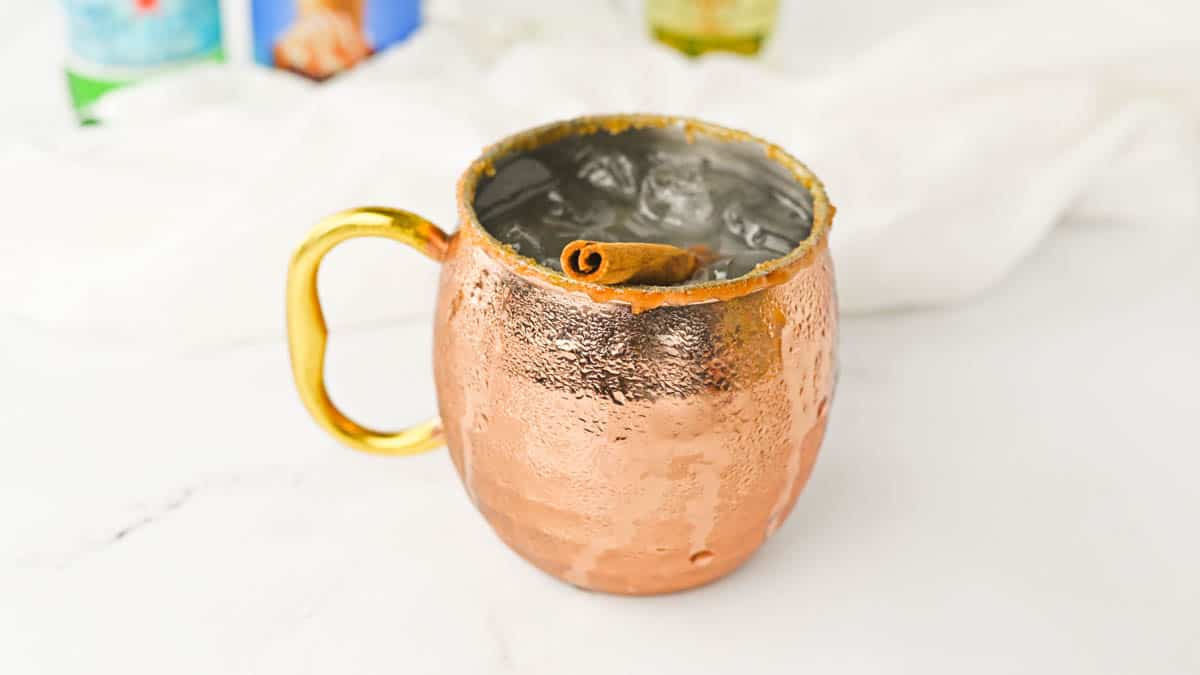 Easy Salted Caramel Moscow Mule Recipe - Cupcakes and Cutlery