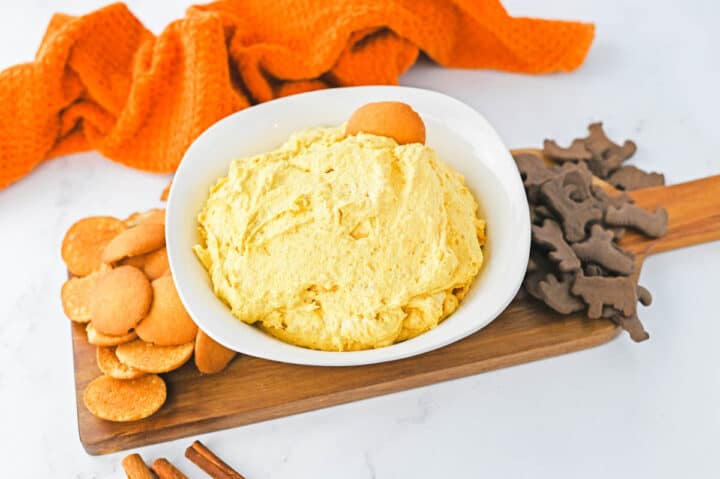 Easy Pumpkin Dip with Cool Whip Recipe {Pumpkin Fluff} - Cupcakes and ...