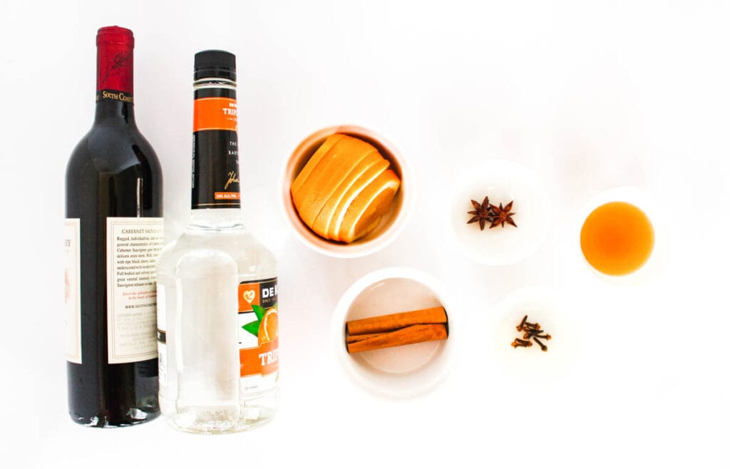 Holiday Spiced Wine Recipe (Mulled Wine) - Cupcakes and Cutlery