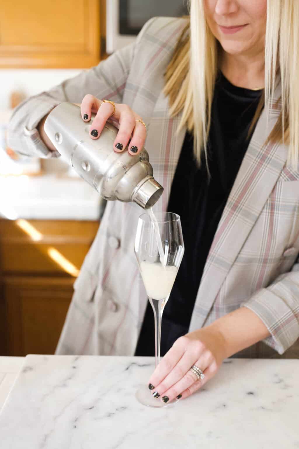 How to use a Cocktail Shaker: A Beginner’s Guide - Cupcakes and Cutlery